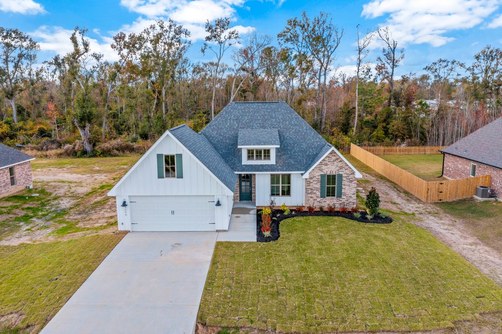 AVAILABLE HOMES – LaRocque Homes